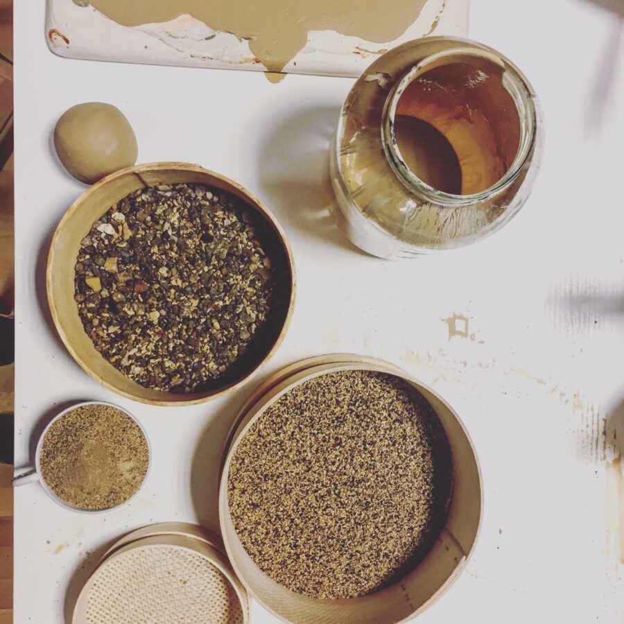 Processing wild clay – Anja Slapnicar